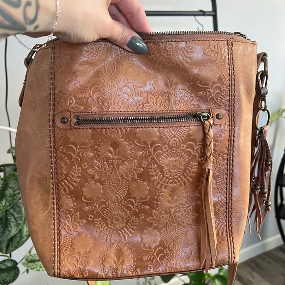 The Sak | Bags | The Sak Crossbody Embossed Floral | Poshmark